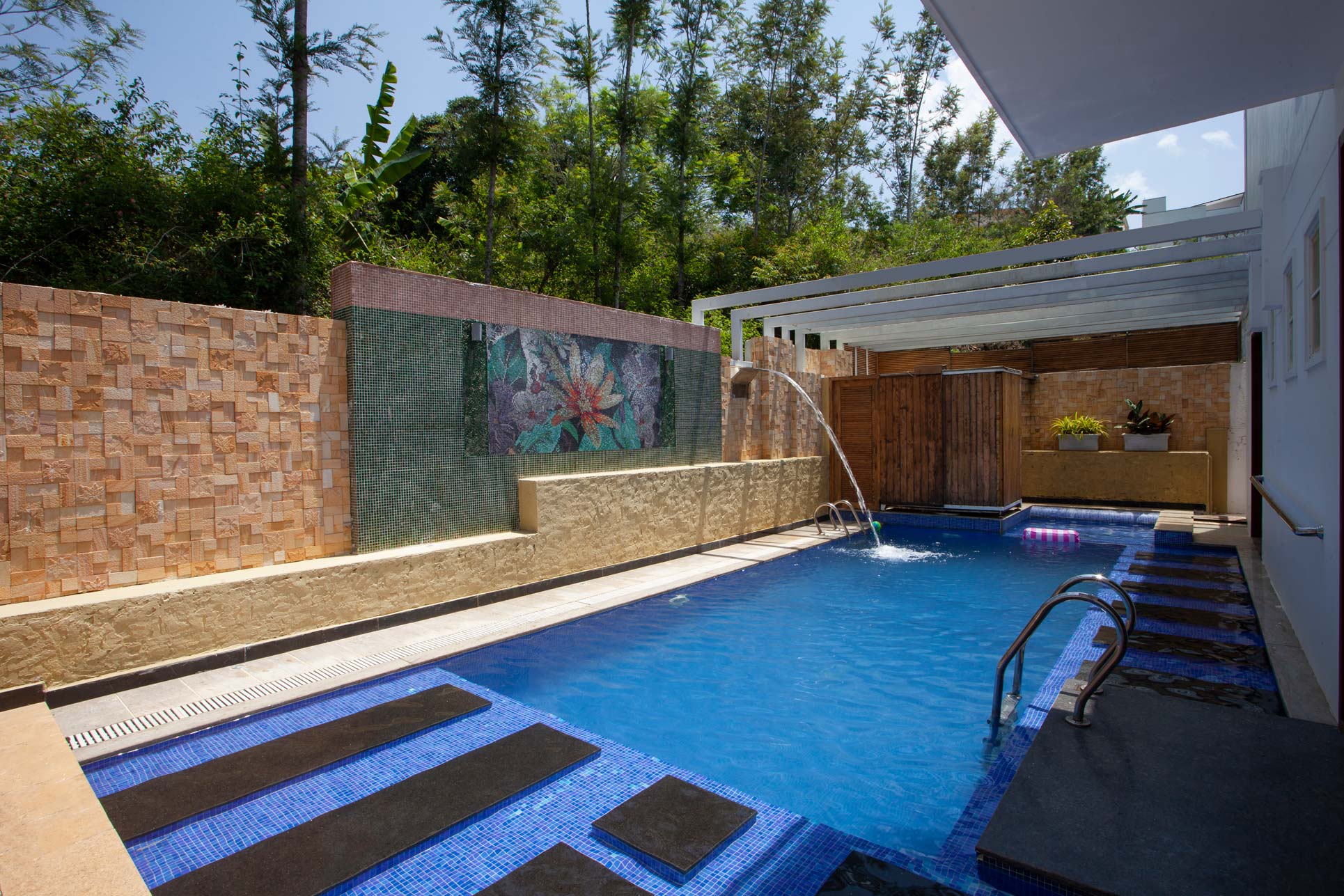 Book Your Luxurious Stay @ The Yercaud Bungalow In Yercaud, Tamil nadu ...